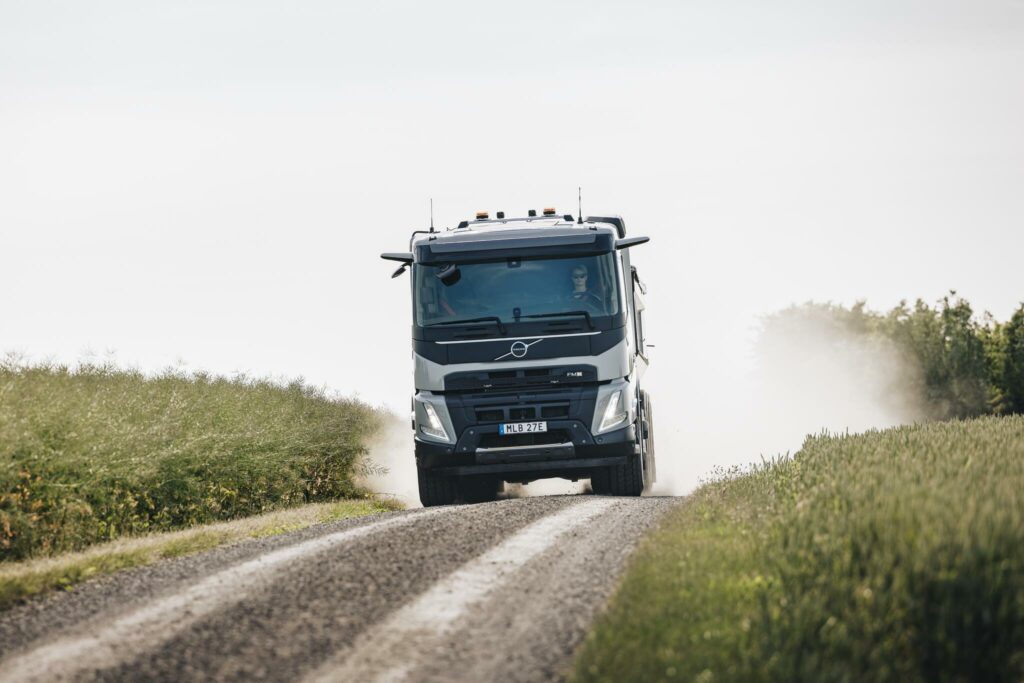 Volvo Trucks : une gamme complète compatible B100 - LE MILLEPATTES MAGAZINE
